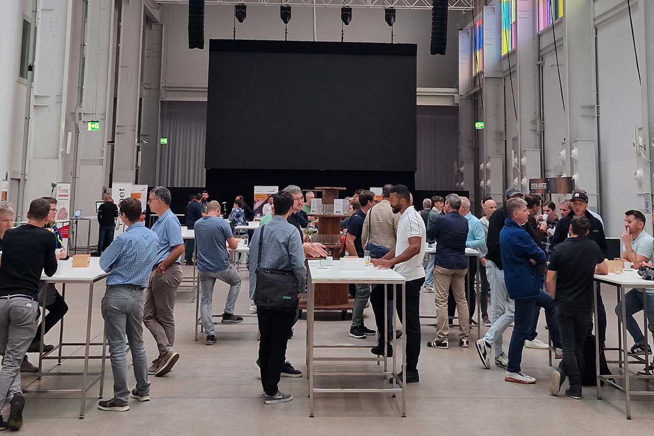 Rund 100 Besucher beim ALLNAV GeoDay - ALLNAV ALLNAV